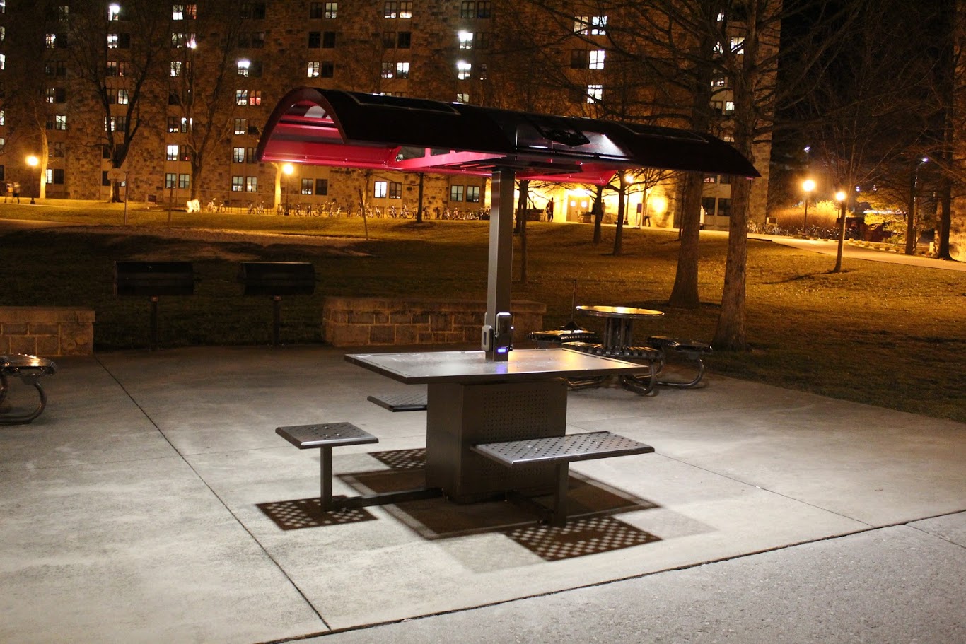 RCLF Site Furnishings Illuminated Solar Charging Picnic Table ...