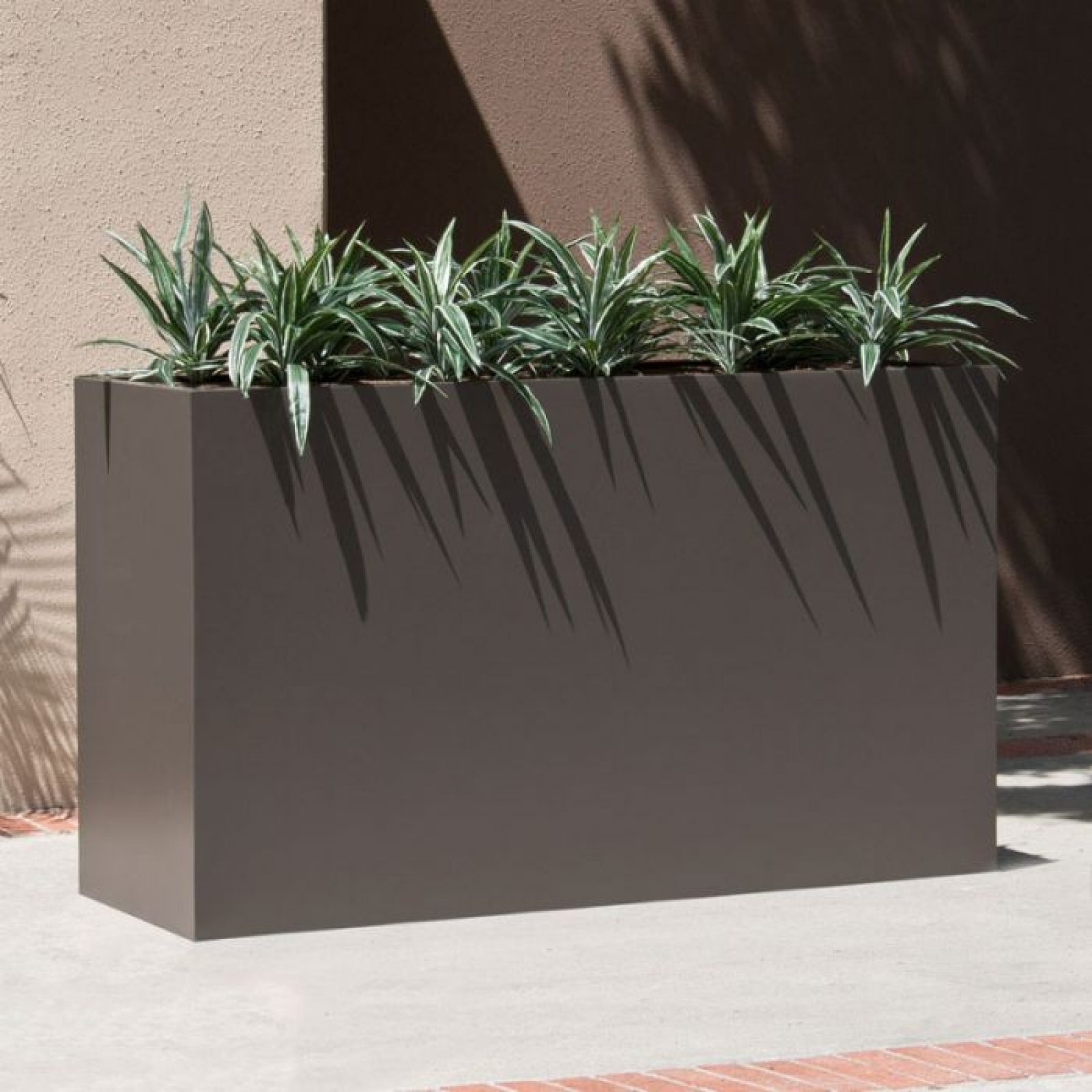 Carlsbad Manufacturing Corporation/Planters Unlimited Malibu Low Bowl ...